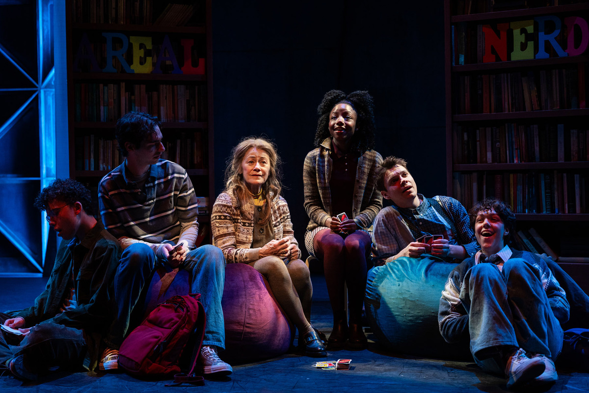 Kimberly Akimbo Tickets | Mirvish