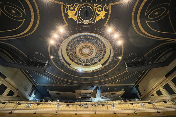 The Official Mirvish Website | Tickets to the Best Theatre in Toronto